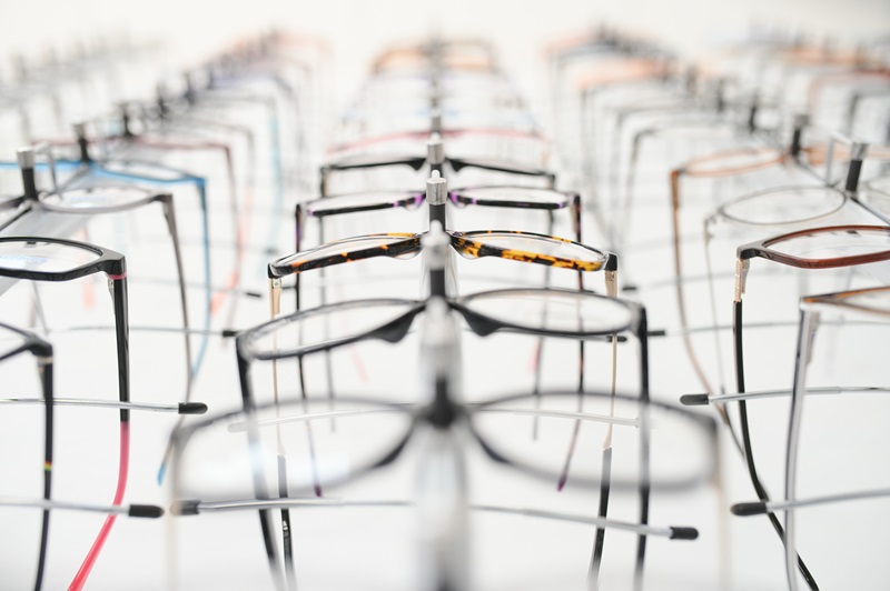 Elegant and Practical Eye Frames for Men: A Complete Guide